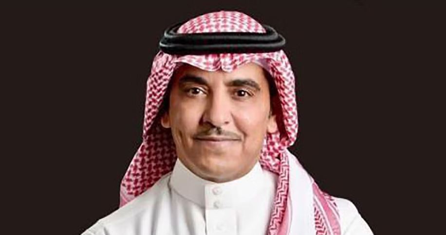 بدأ حياته المهنية مراسلًا صحفيًا تعرّف على سيرة وزير الإعلام الجديد